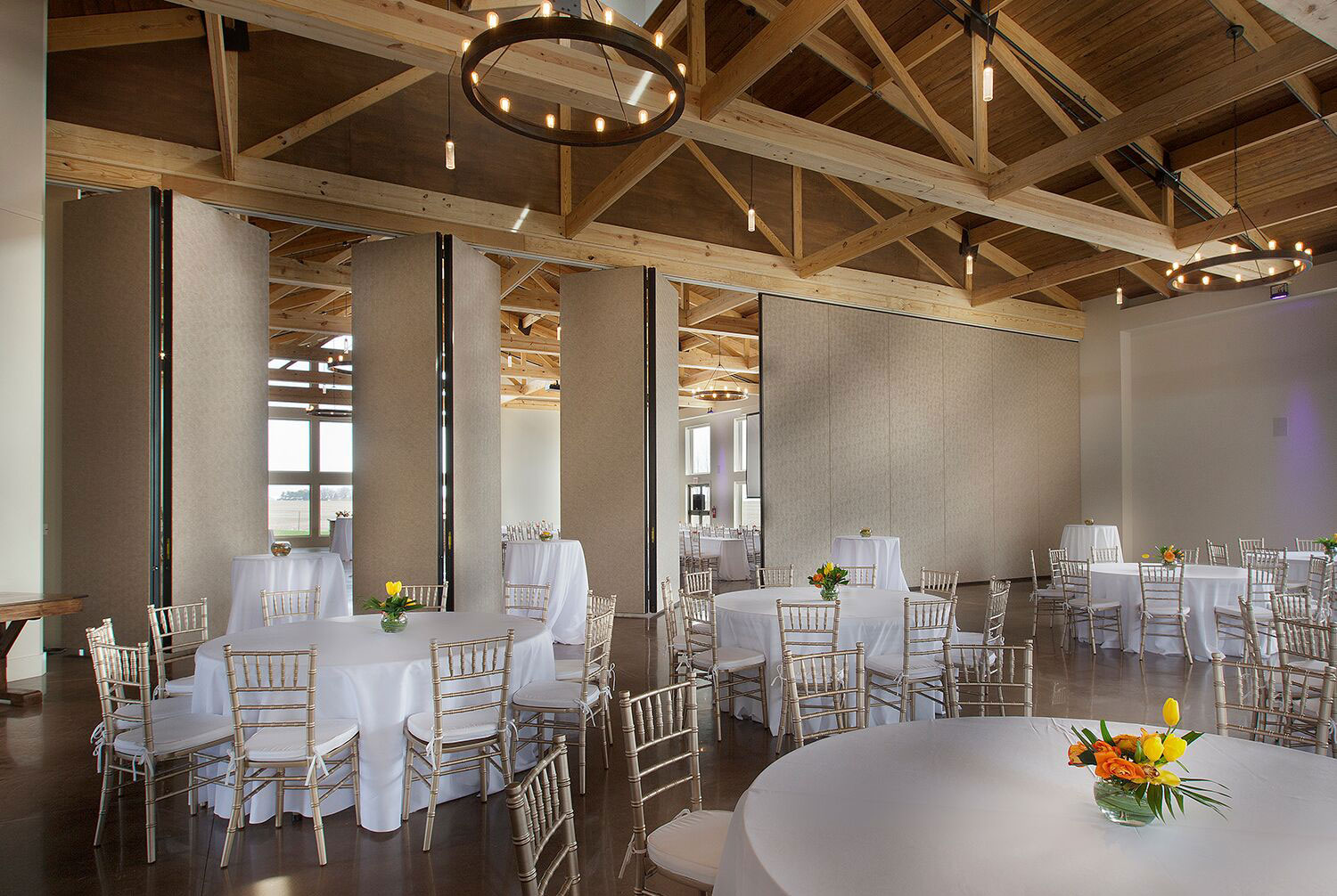 Operable Partitions Paired Panel Systems | Modernfold